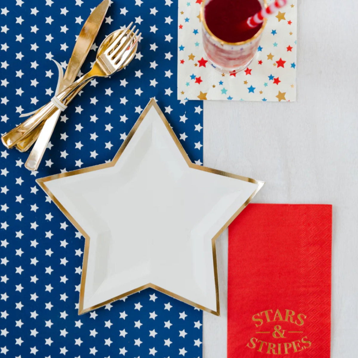 Blue Star Shaped Paper Party Plates | partyHAUS