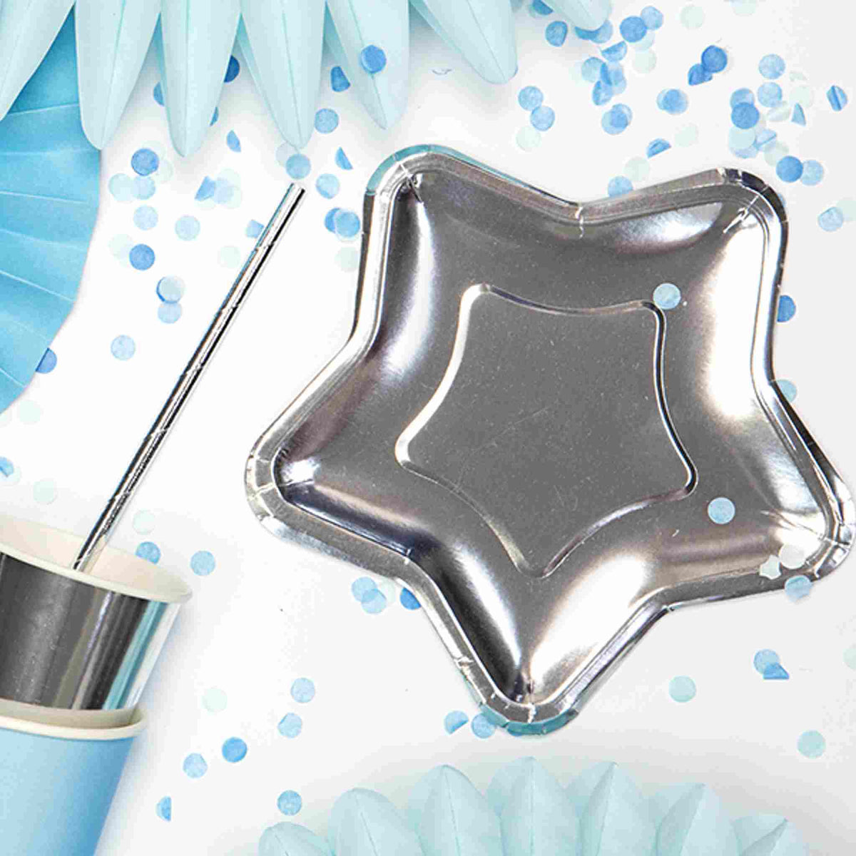 Large Metallic Silver Star Paper Plates | partyHAUS